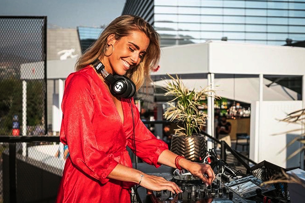 La Dj productora Chilena DJ GuzGuz, presenta su sencillo «Coko» bajo la ...